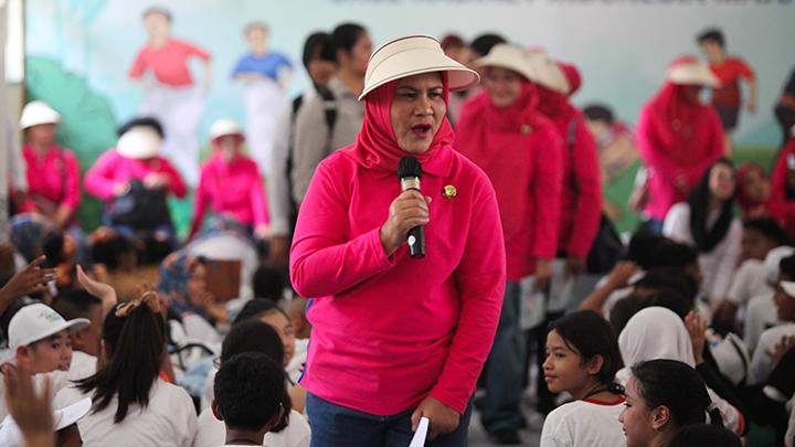 Terpopuler: Iriana Jokowi Balap Karung dan Bagi-bagi Sepeda, Rumah ... Terpopuler: Iriana Jokowi Balap Karung dan Bagi-bagi Sepeda, Rumah ...